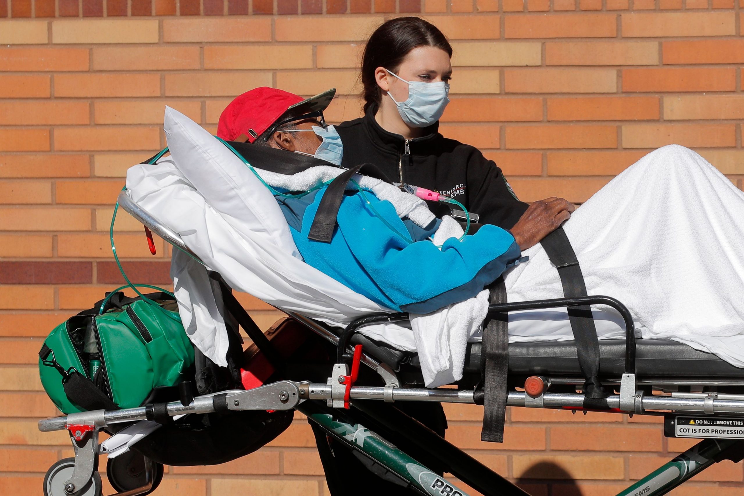Governor Cuomo Sees Signs of Pandemic ‘Flattening’ in New York ...
