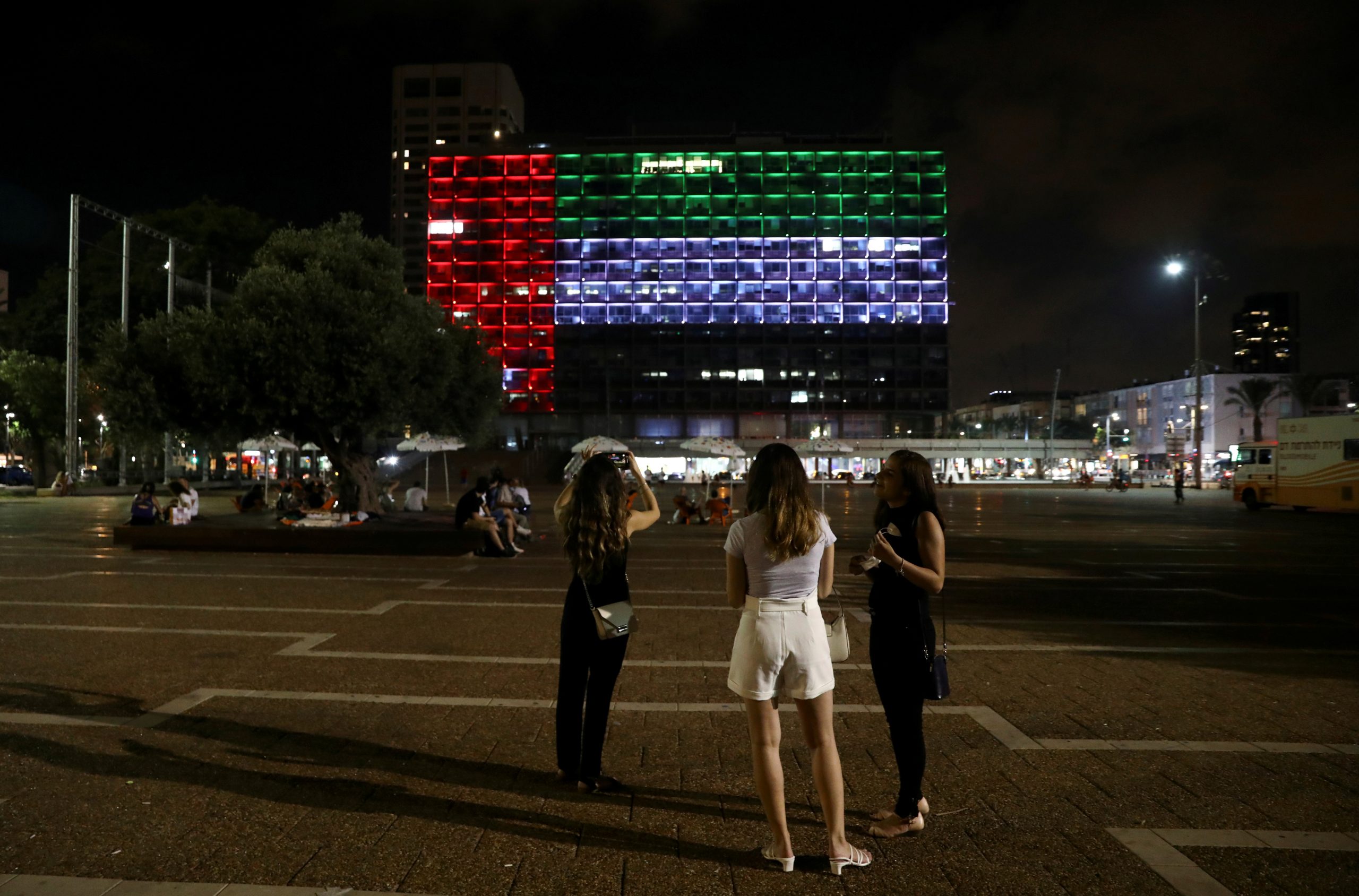 UAE Scraps Israel Boycott in New Step Towards Normal Ties — Independent ...