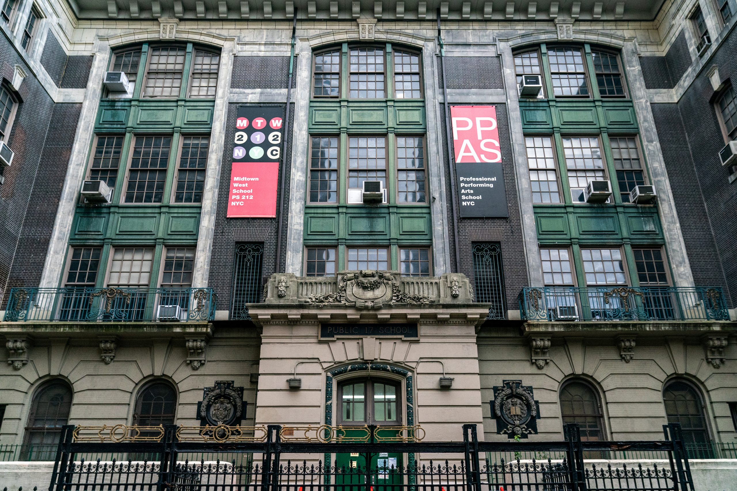 New York City Public High School Students To Return To Classroom on ...