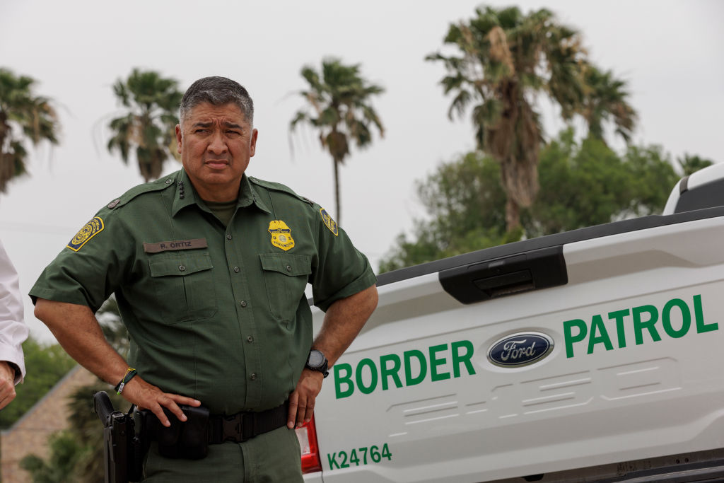 ‘He’s A Joke’: Border Patrol Agents Applaud Chief’s Retirement ...