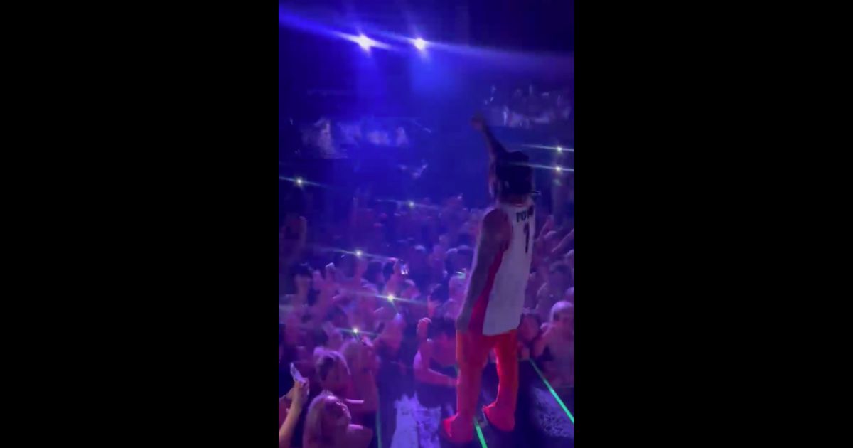 Video: Rapper Lil’ Pump Starts Pro-Trump Chant During Performance ...