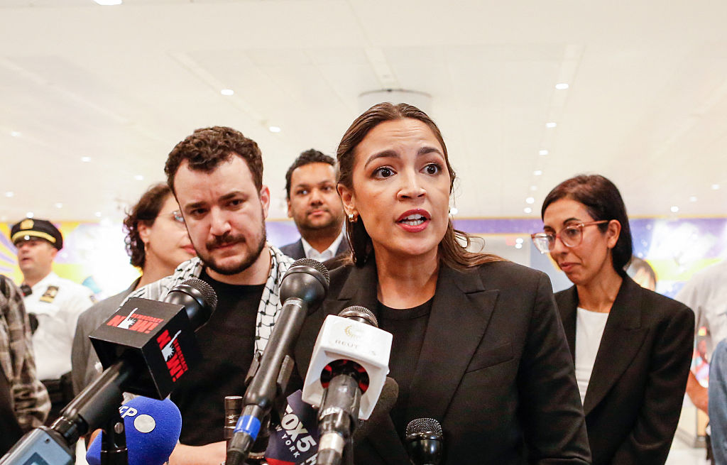 Trump Vilifies AOC, Calls Rep ‘Stupid’ For Impeachment Talk ...