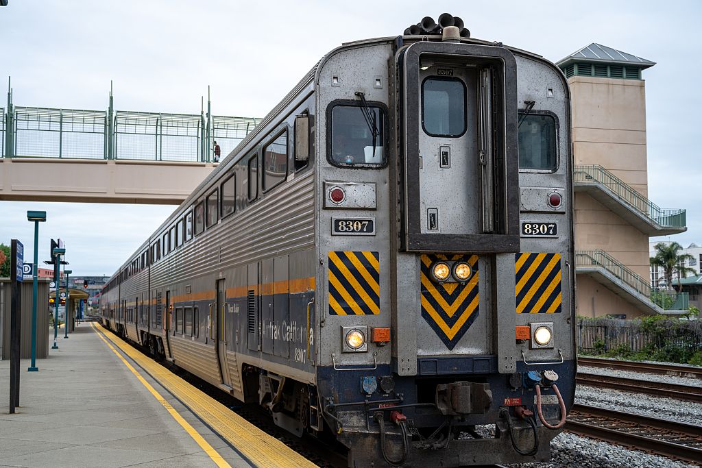 Amtrak Hits New Ridership Record as Holiday Travelers Pack Trains ...