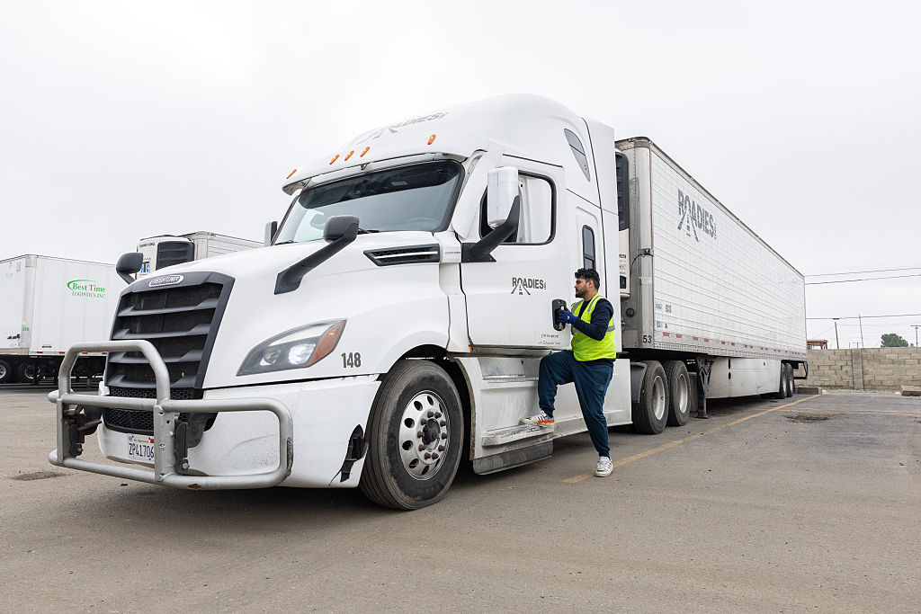 Federal Review Targets Thousands of US Truck Driving Schools for ...
